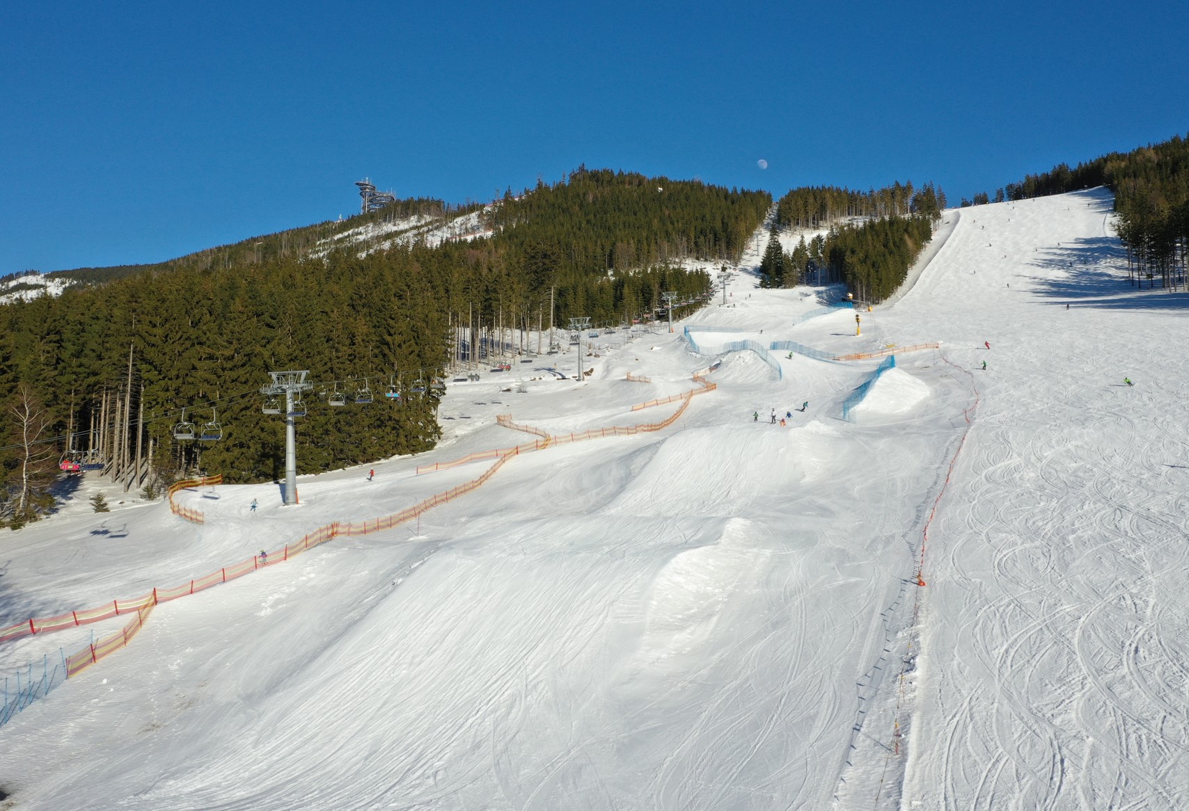 Sjezdovky, lanovky a vleky | Dolní Morava ...hory zážitků